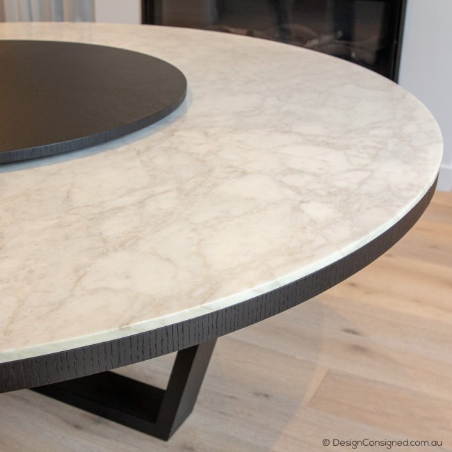 Xilos round dining table by Antonio Citterio for MAXALTO - Design Consigned