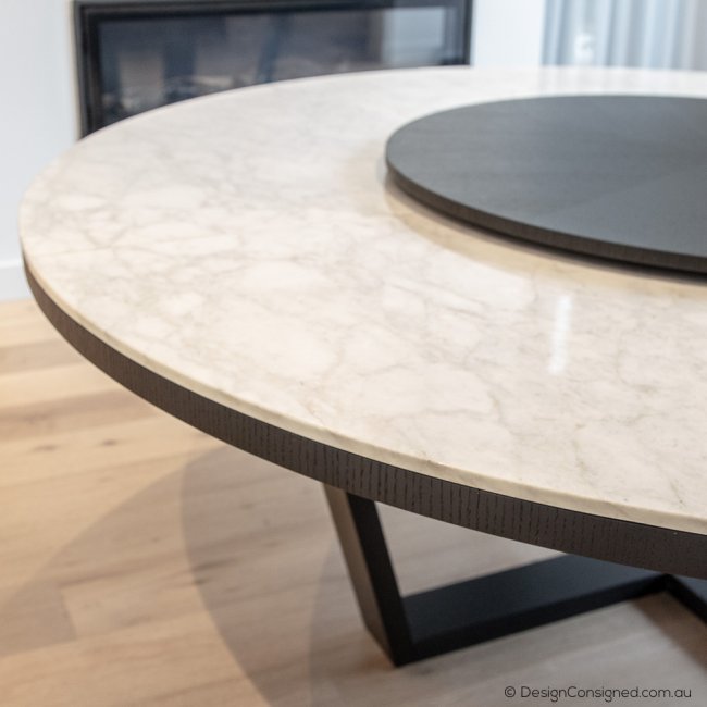 Xilos round dining table by Antonio Citterio for MAXALTO - Design Consigned